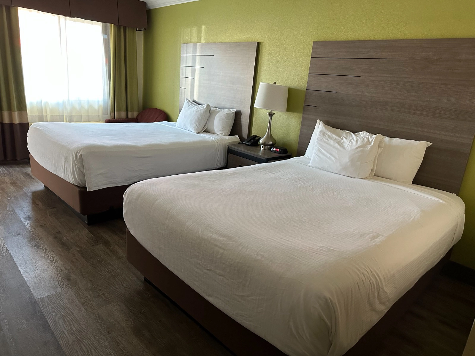 Virtual Photos Tour of Solara Inn and Suites Hotel's Key Attractions